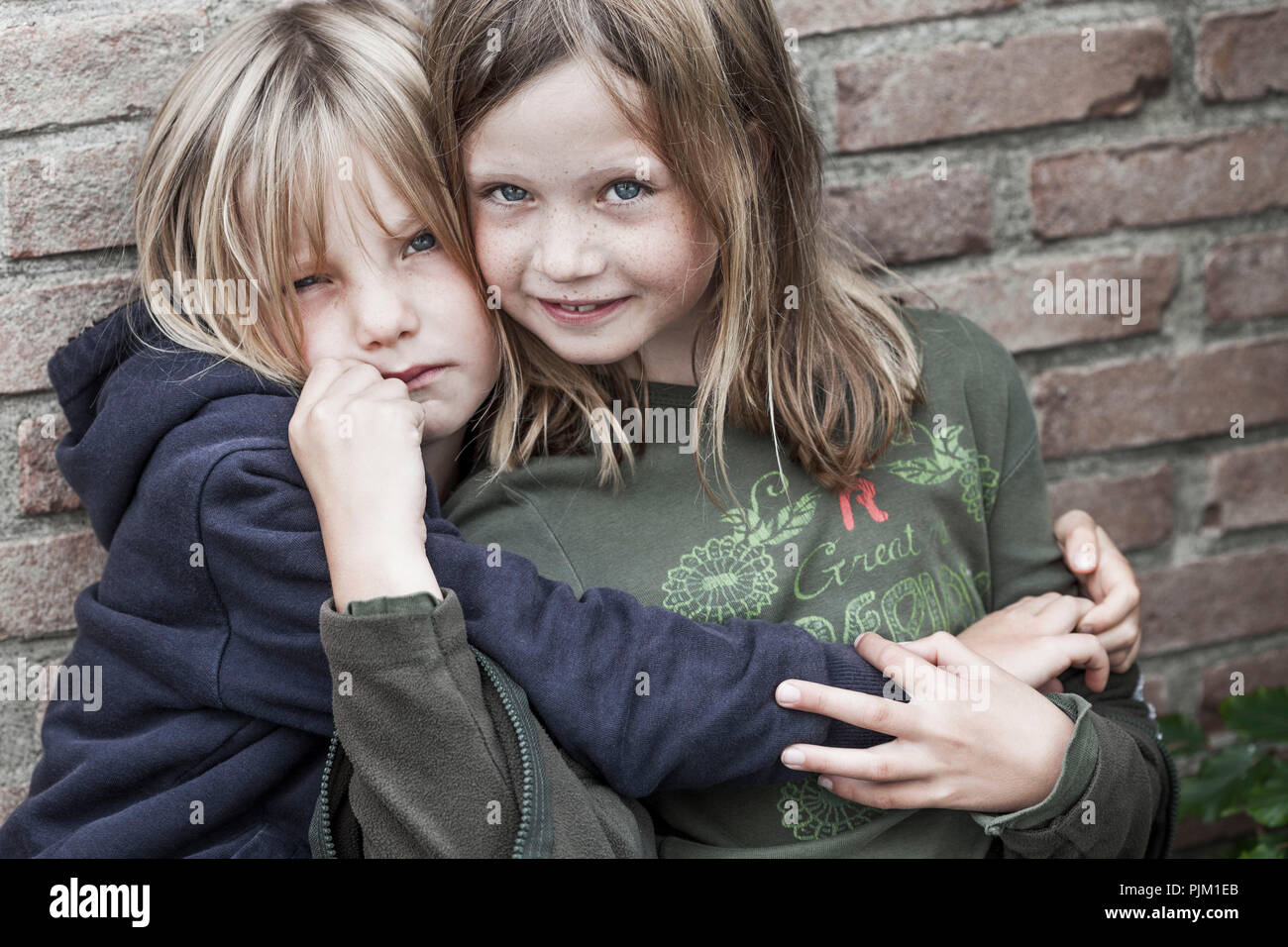 Embrace expression hi-res stock photography and images - Alamy