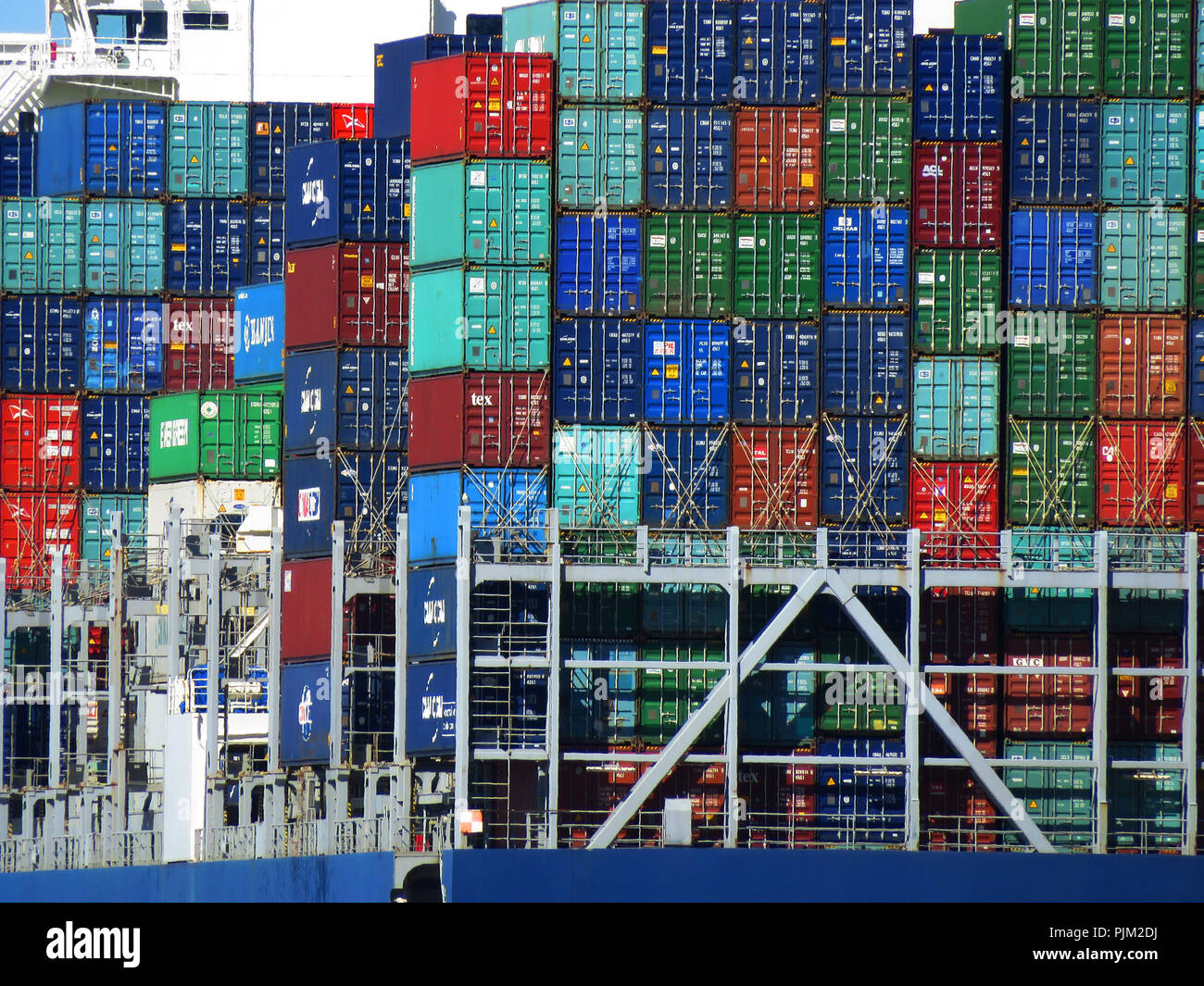 Ultra large container ship hi-res stock photography and images - Alamy