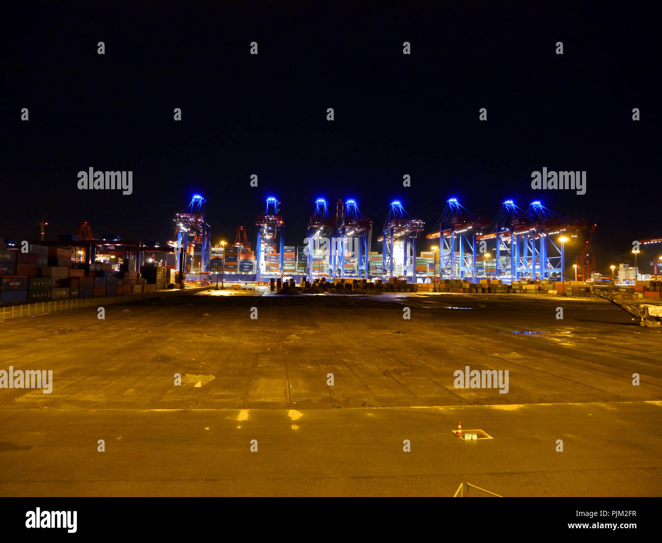 Ship navigation lights at night hi-res stock photography and images - Alamy