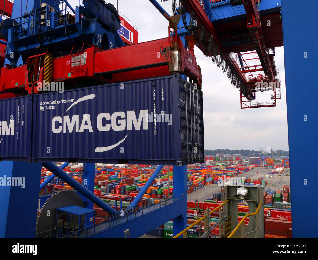 container loading Stock Photo - Alamy