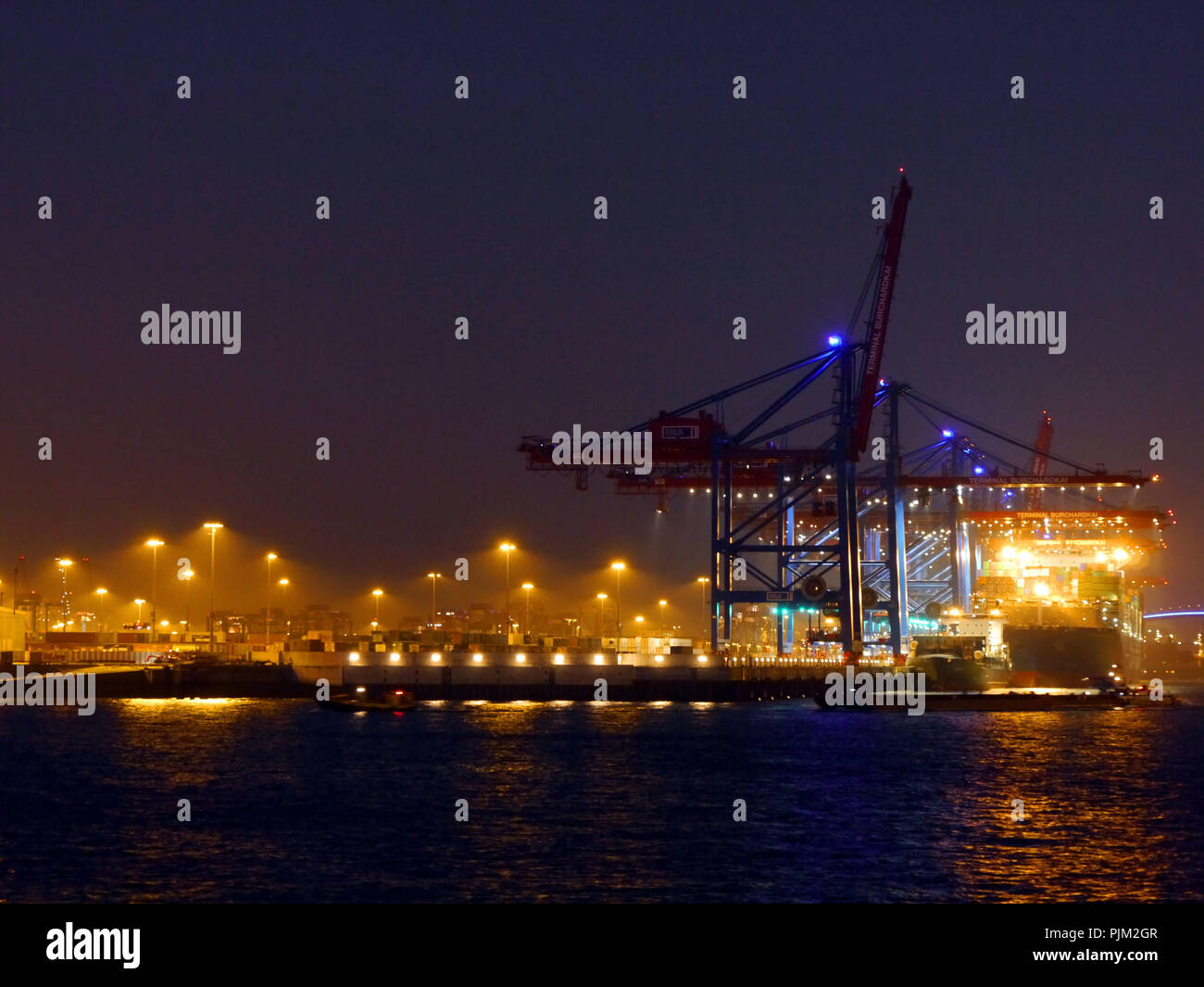 Ship navigation lights at night hi-res stock photography and images - Alamy