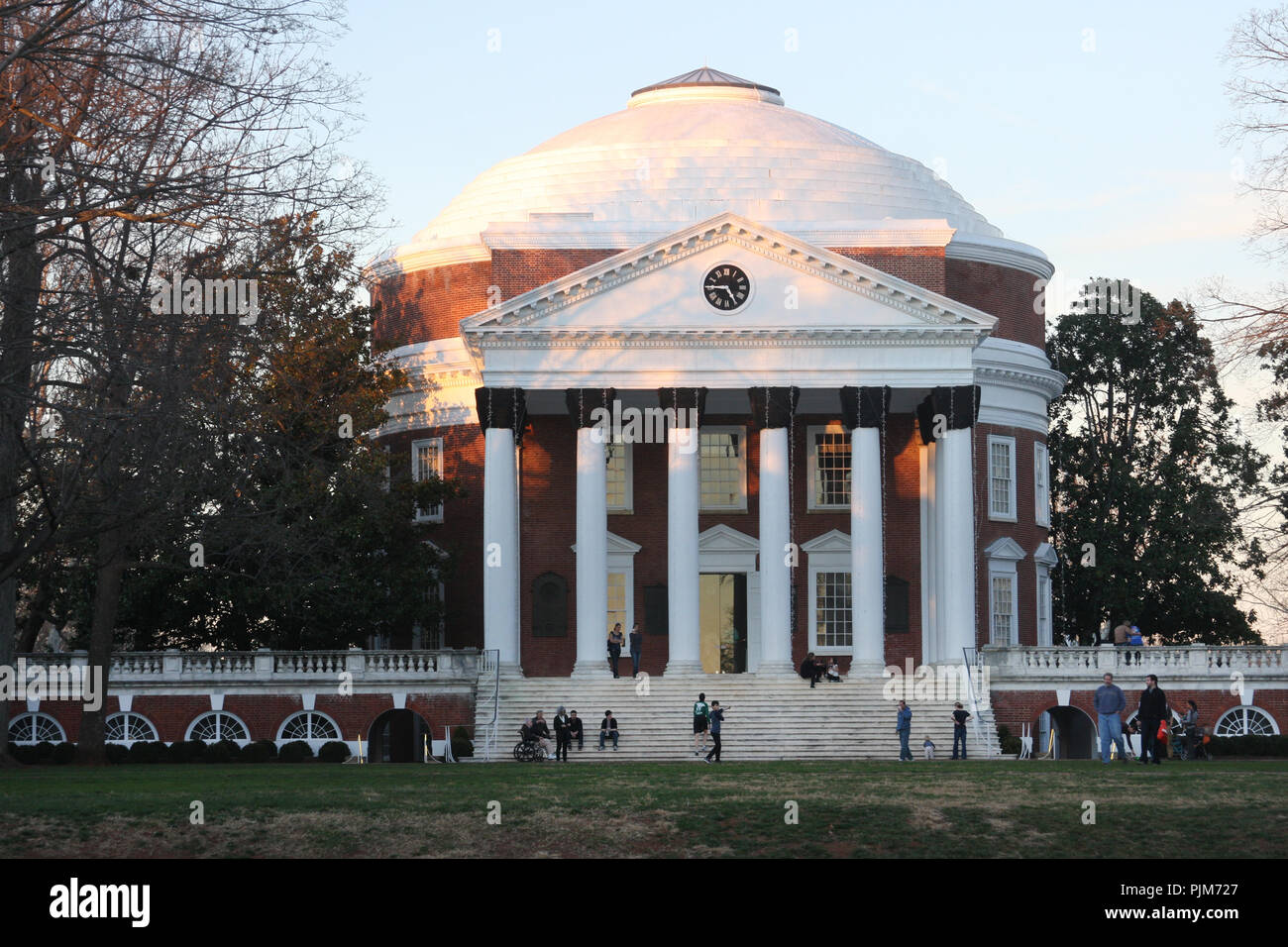 The rotunda at university of virginia hi-res stock photography and ...