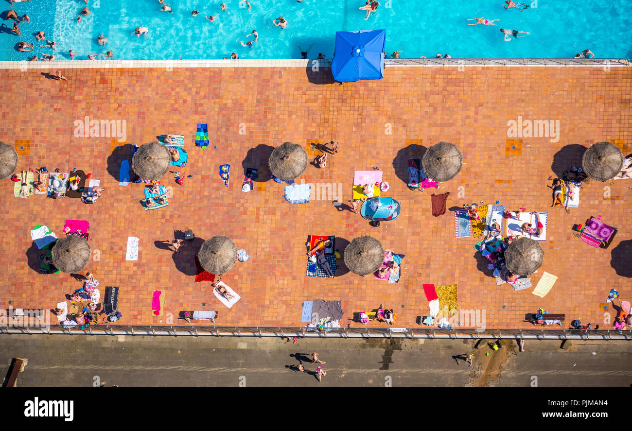 Grugabad Essen, slide, waterslide, bathers, sunbathing, swimming pool ...