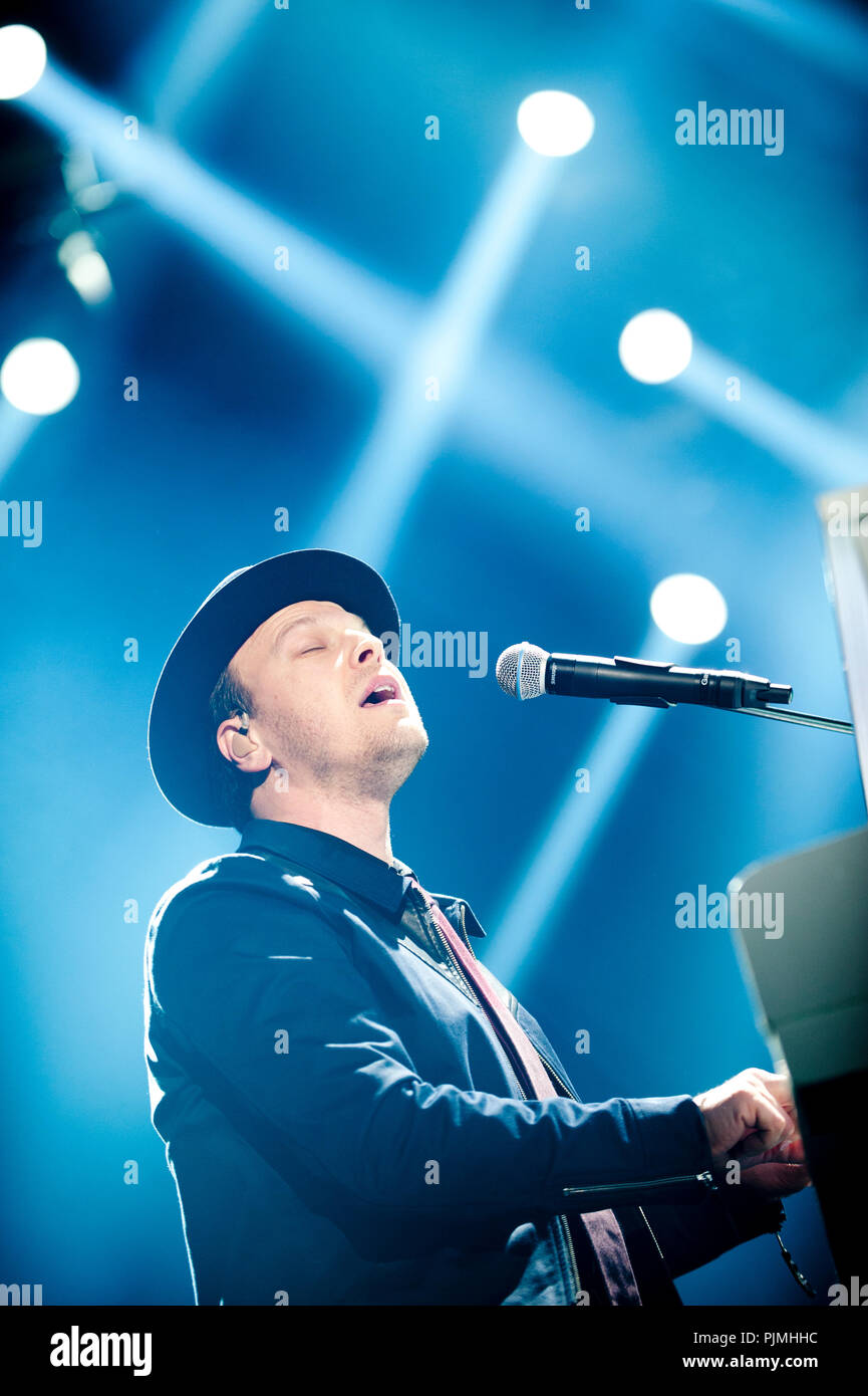 American musician and singer-songwriter Gavin DeGraw performing at the ...