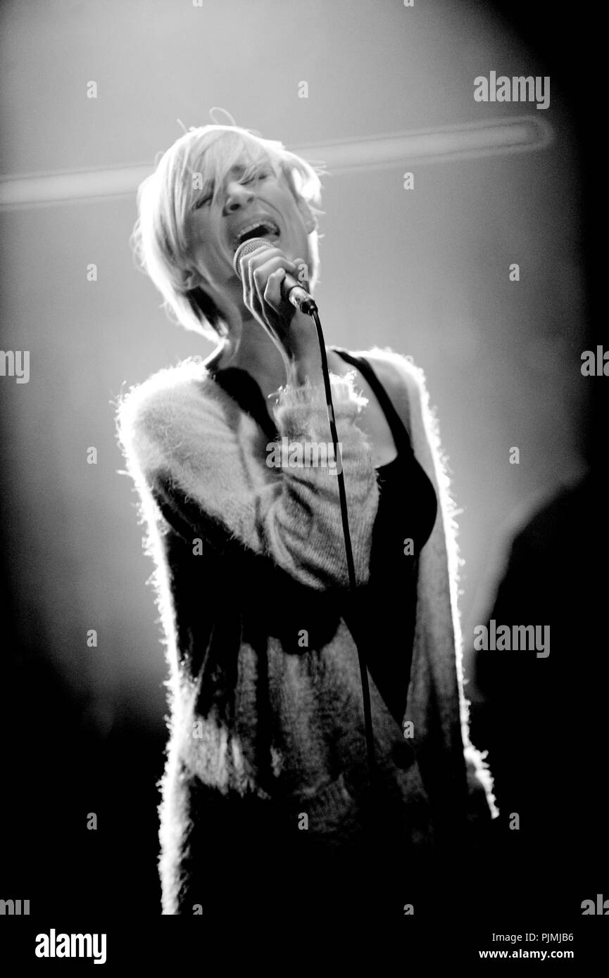 Concert of the Belgian singer Geike Arnaert in the Amerikaans Theater ...