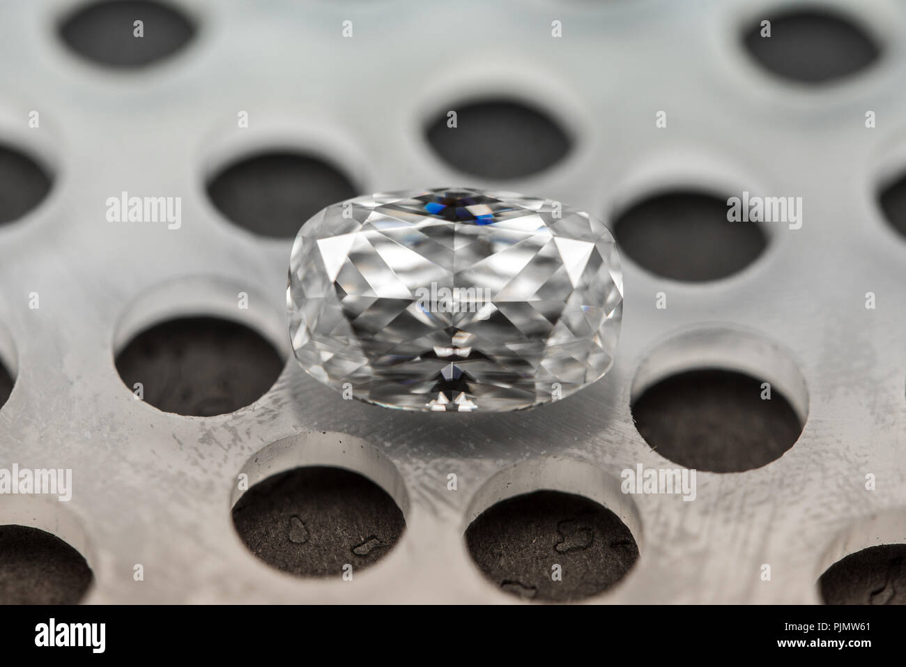 Big carats hi-res stock photography and images - Alamy