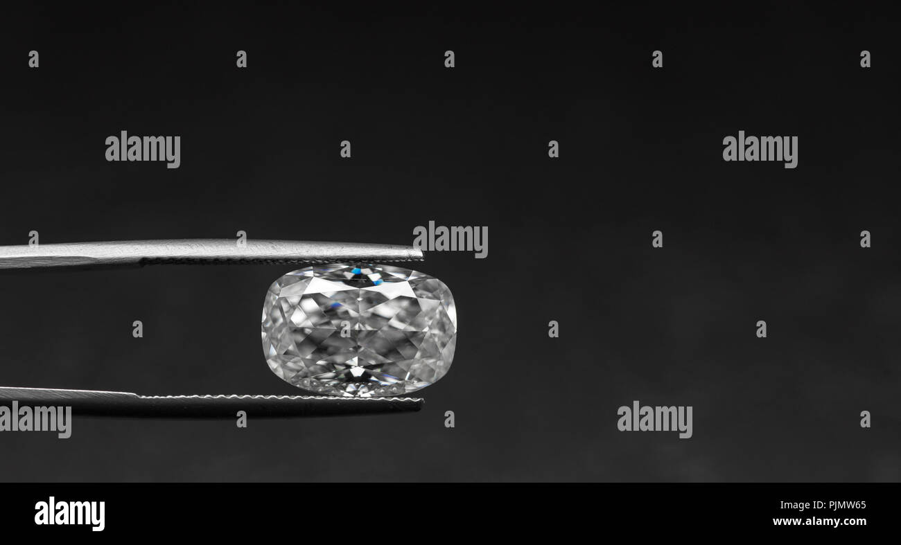Clear diamond hi-res stock photography and images - Alamy