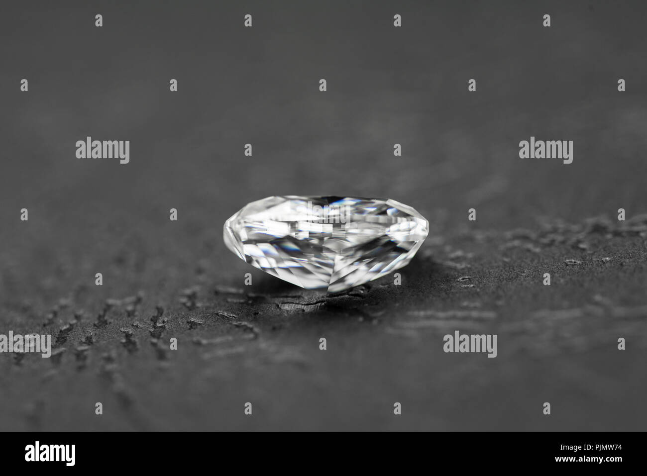 Crystal clear diamond hi-res stock photography and images - Alamy