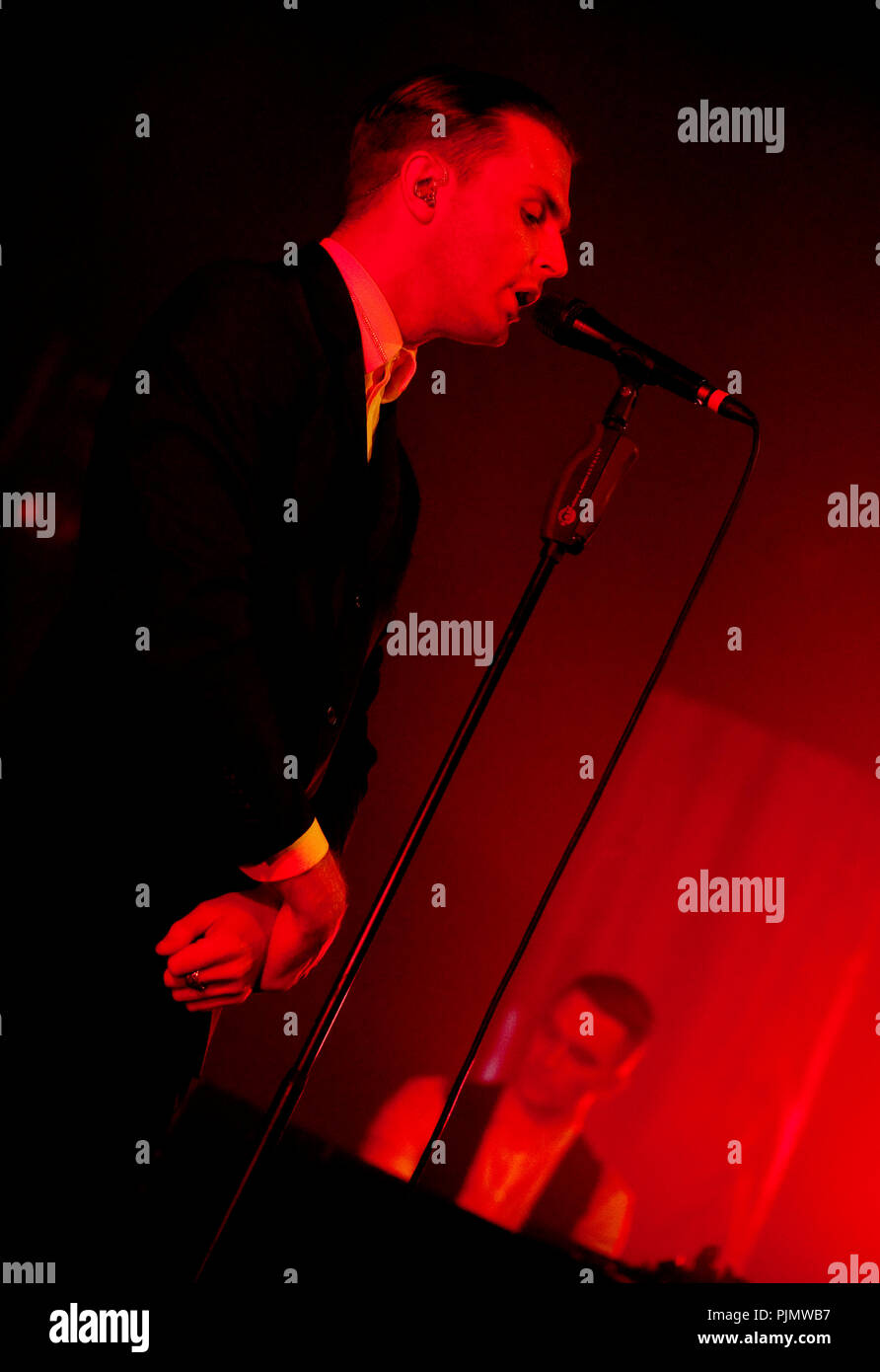 English synthpop duo hi-res stock photography and images - Alamy