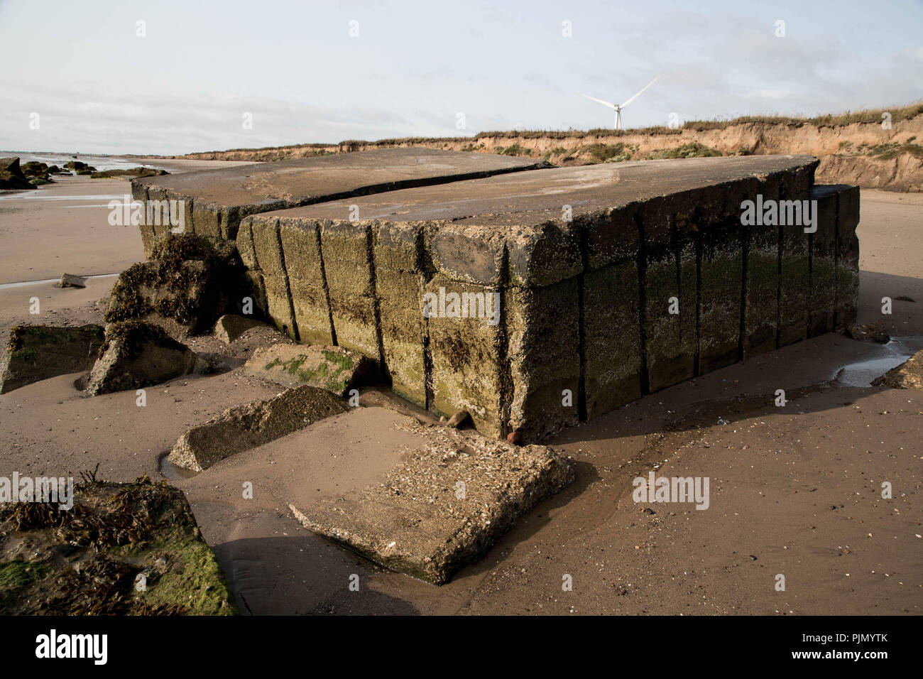 World war two sea defences hi-res stock photography and images - Alamy