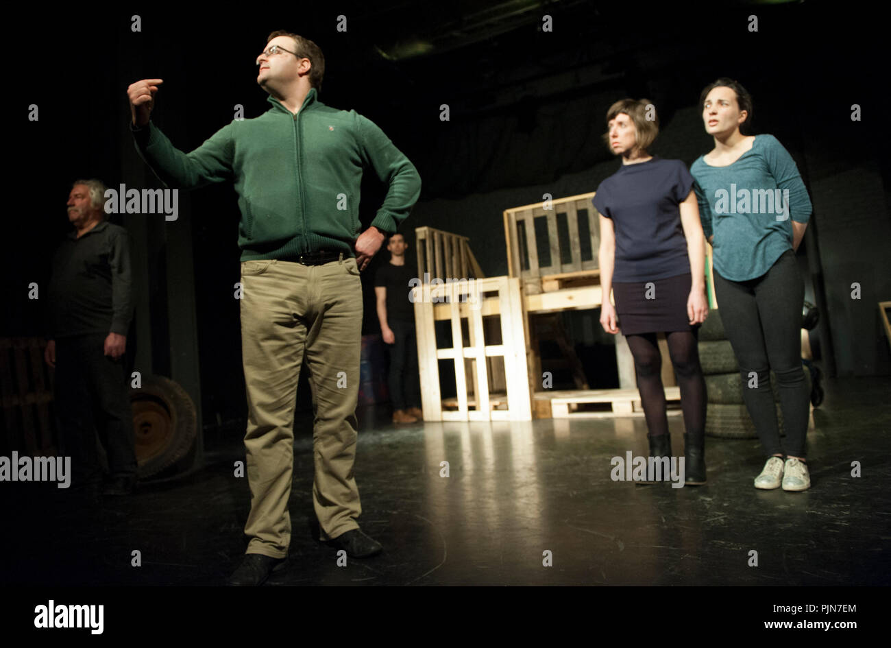 Theatre company De Reynaertghesellen playing Hamlet from Piet Arfeuille ...