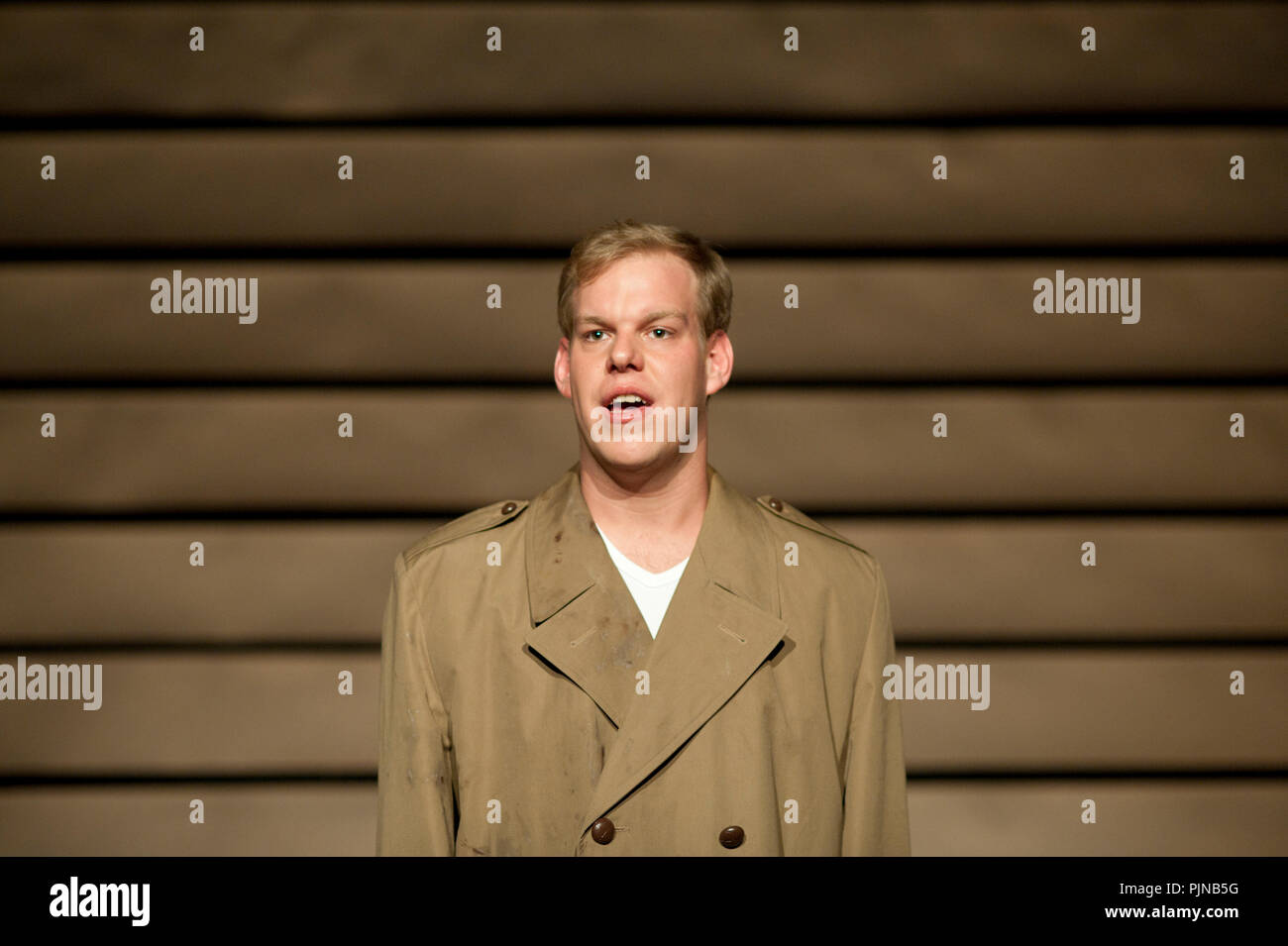 Theatre company De Dijlezonen playing Het Kouwe Kind from Marius von ...