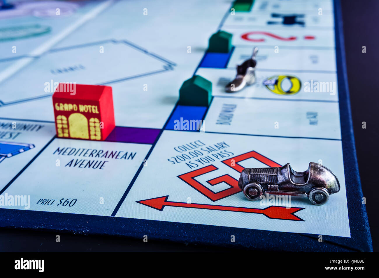 Monopoly go arrow hi-res stock photography and images - Alamy