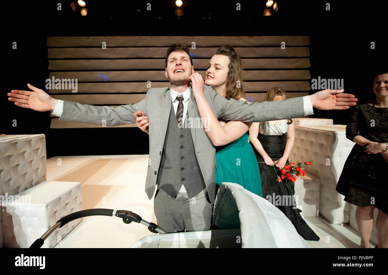 Theatre company De Dijlezonen playing Het Kouwe Kind from Marius von ...