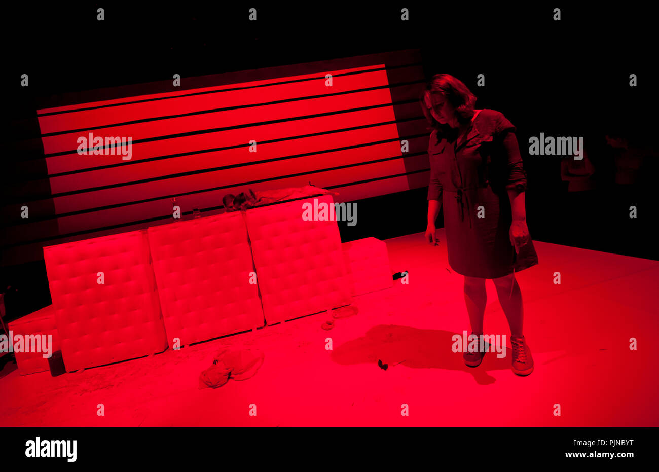 Theatre company De Dijlezonen playing Het Kouwe Kind from Marius von ...