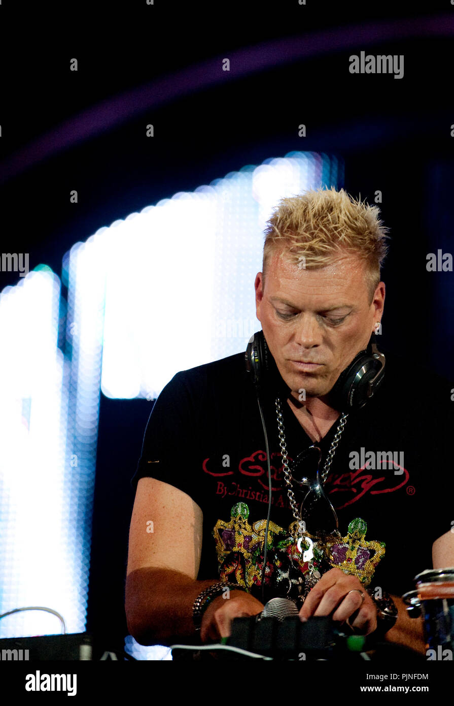 I love the nineties the party hi-res stock photography and images - Alamy