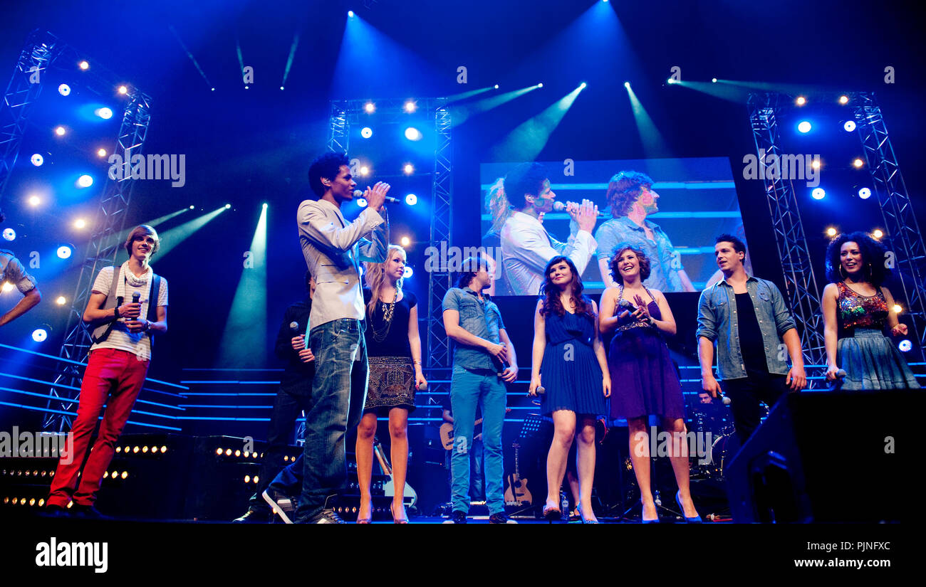 Idool live on stage hi-res stock photography and images - Alamy