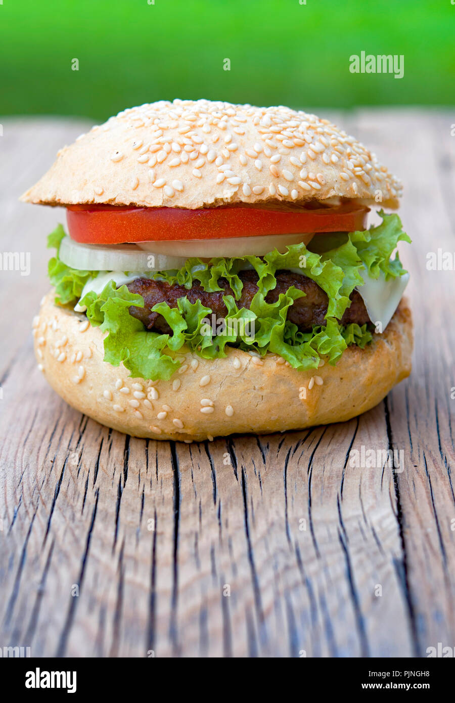 Home made hamburger hi-res stock photography and images - Alamy