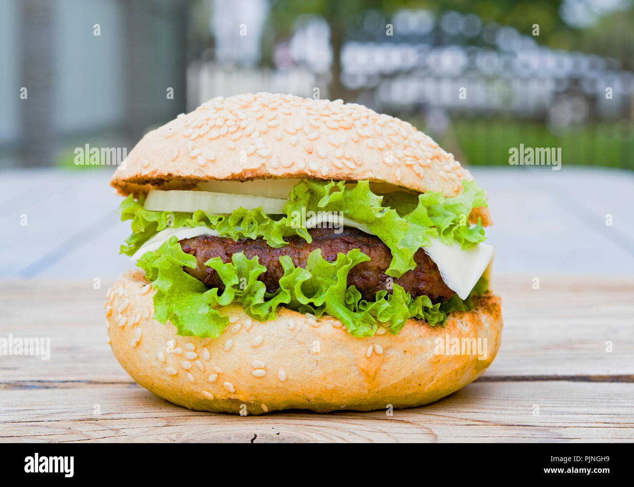 Home made hamburger hi-res stock photography and images - Alamy