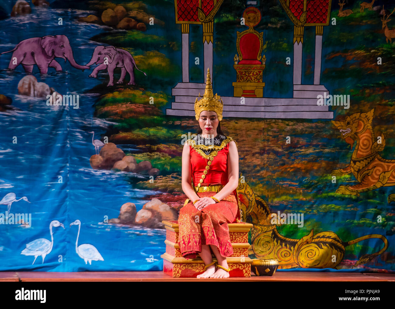 Cambodia mask traditional hi-res stock photography and images - Alamy