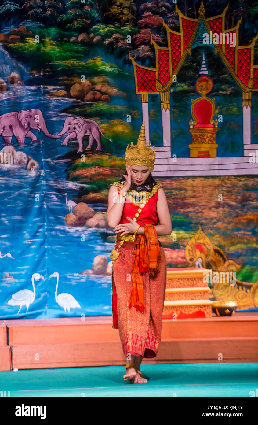 Dancer laos hi-res stock photography and images - Alamy
