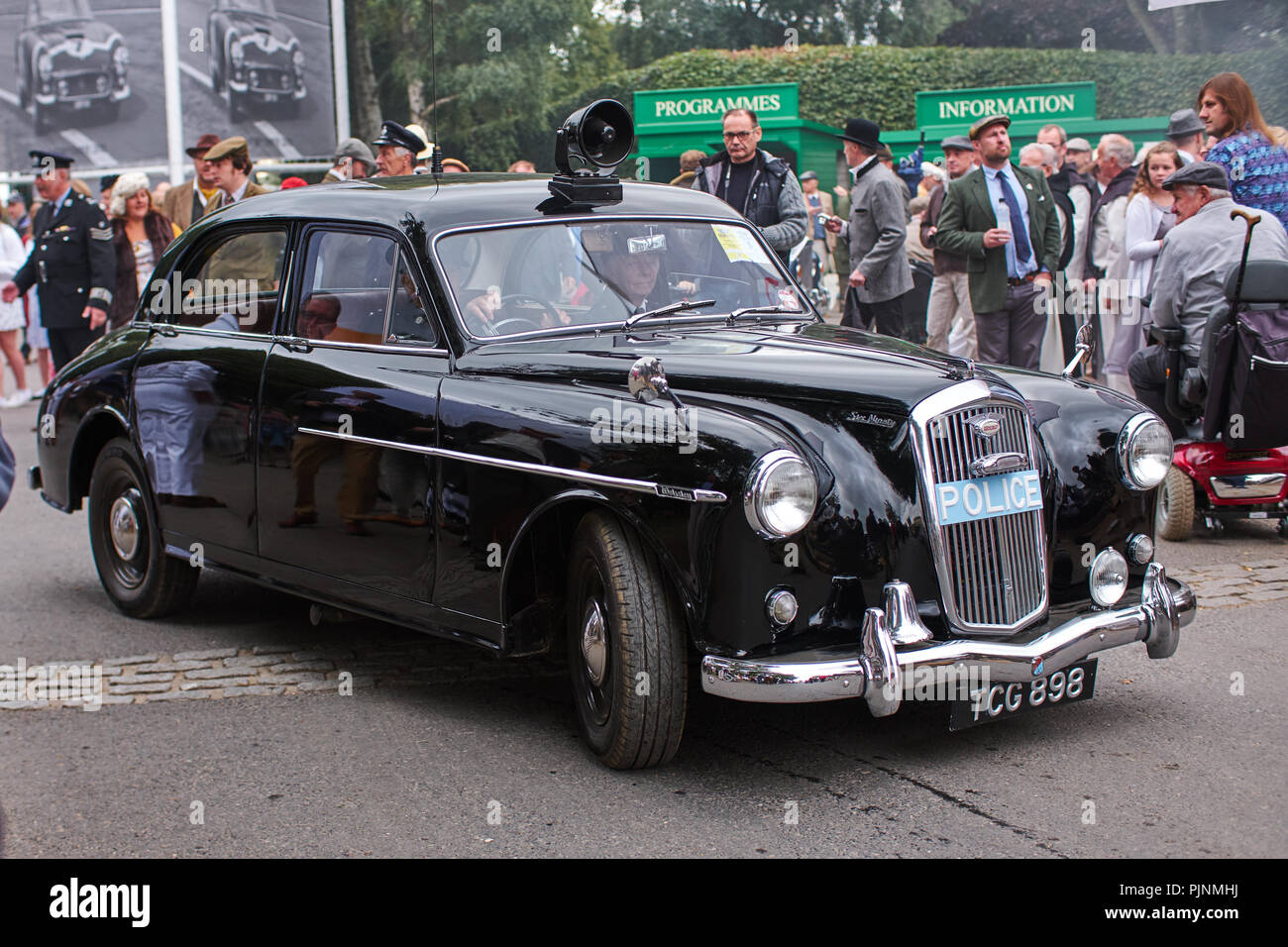 8th september 2018 policecar as seen during the goodwood reviva hi-res ...