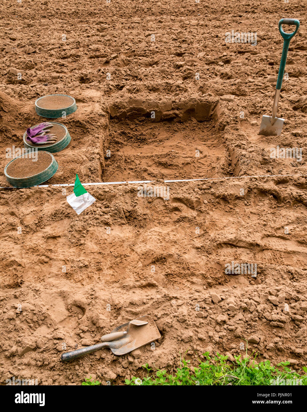 Flints in field hi-res stock photography and images - Alamy