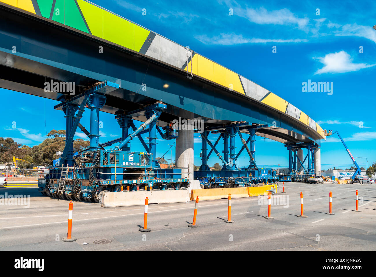 Self propelled modular transport hi-res stock photography and images ...