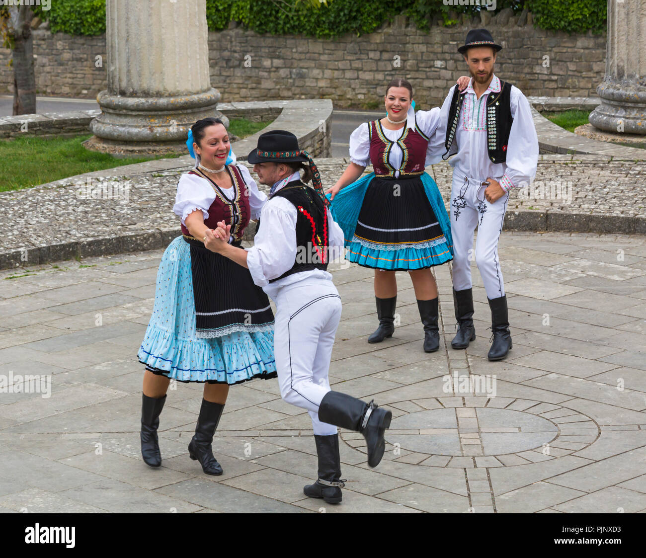 Slovak folk dance group hi-res stock photography and images - Alamy