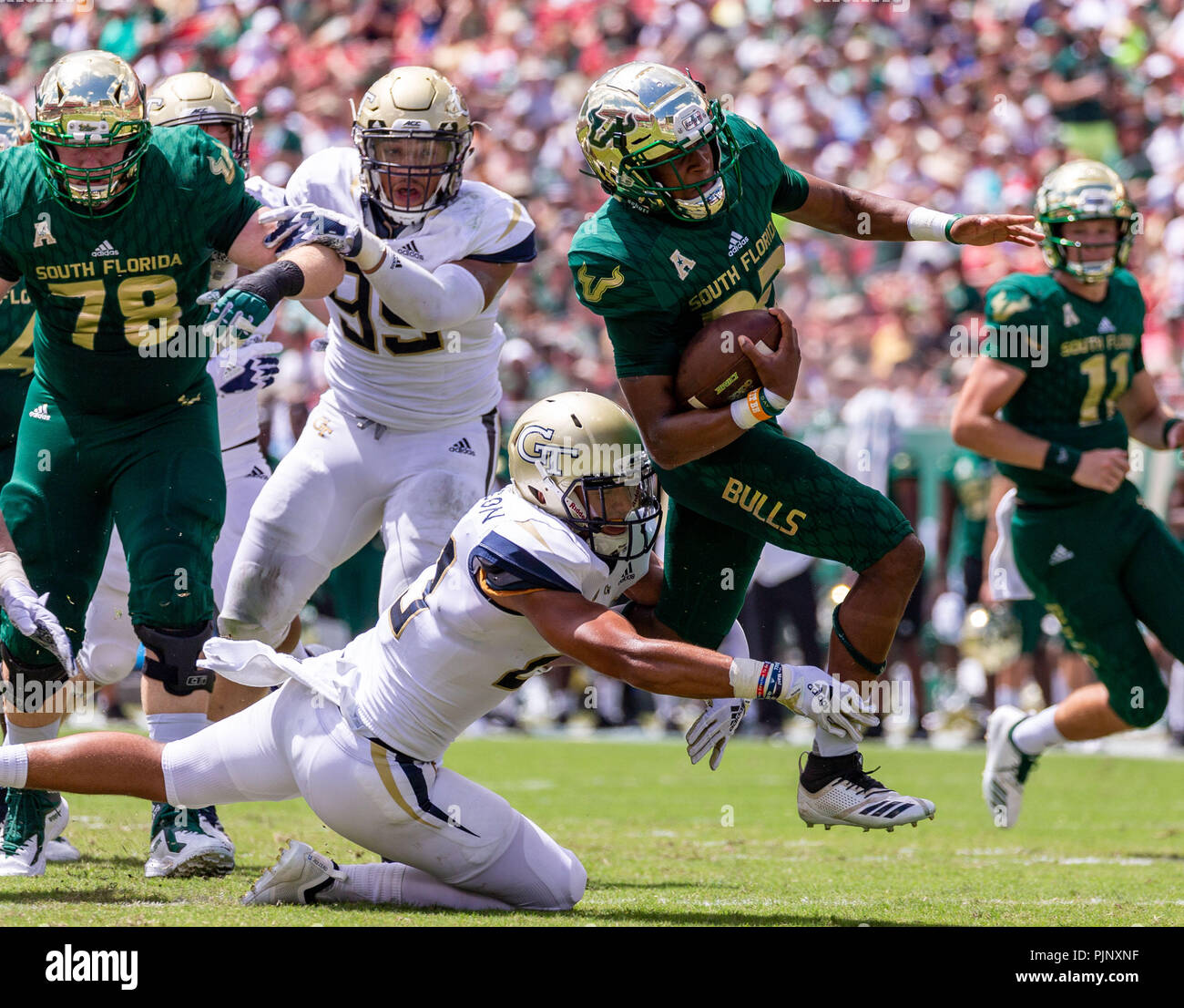 Raymond bell hi-res stock photography and images - Alamy