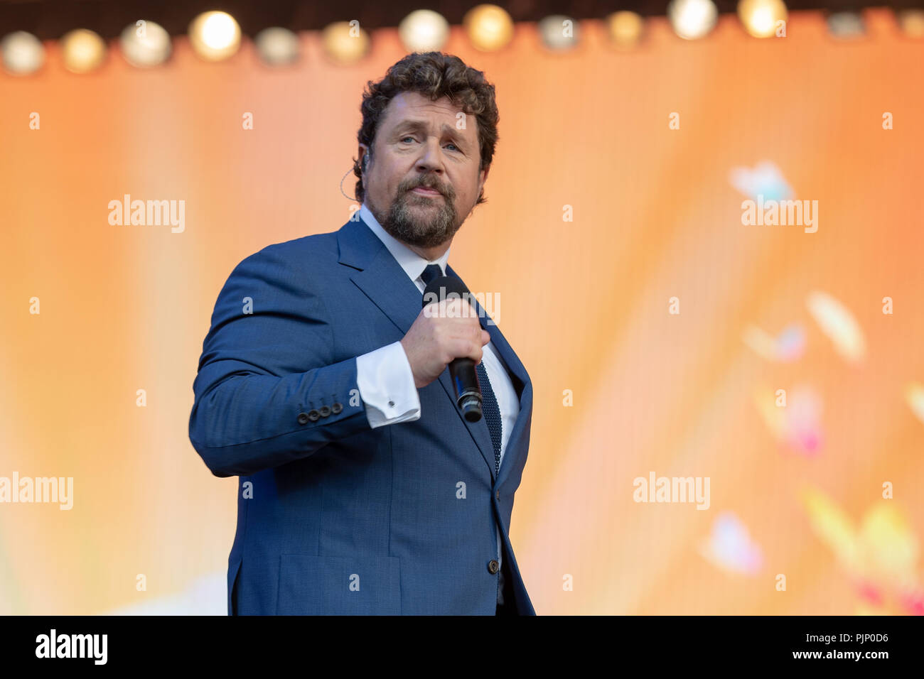 Michael ball performing at bbc proms in the park hi-res stock ...
