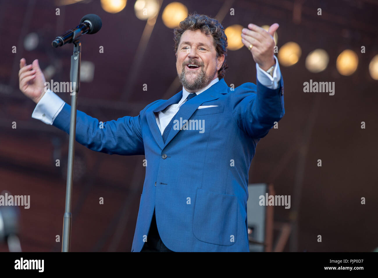 Michael ball performing at bbc proms in the park hi-res stock ...