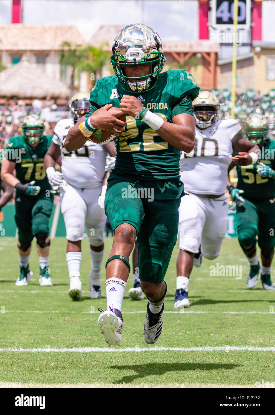 Raymond bell hi-res stock photography and images - Alamy