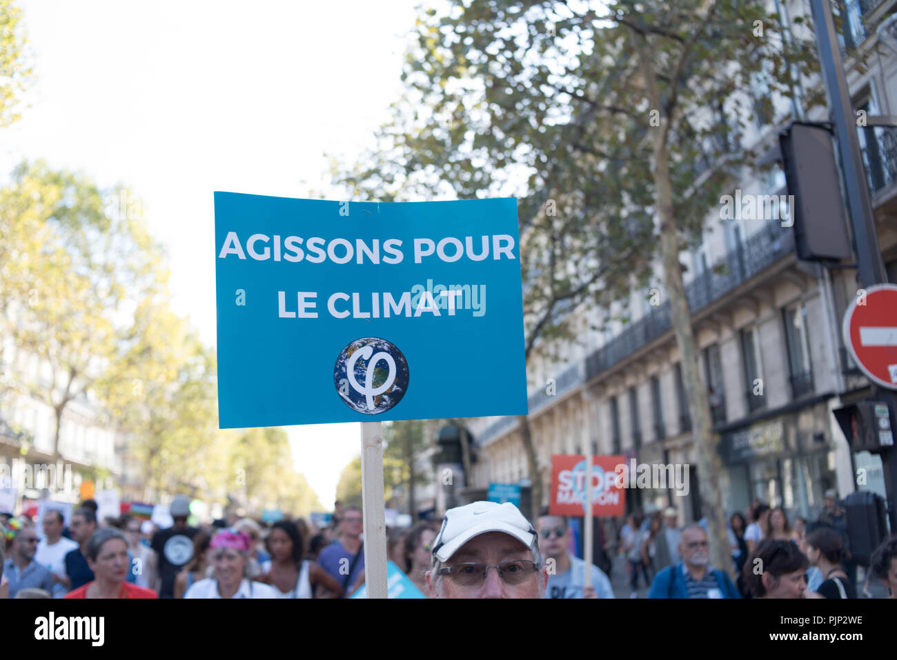 Paris : March - World Climate Day Stock Photo - Alamy