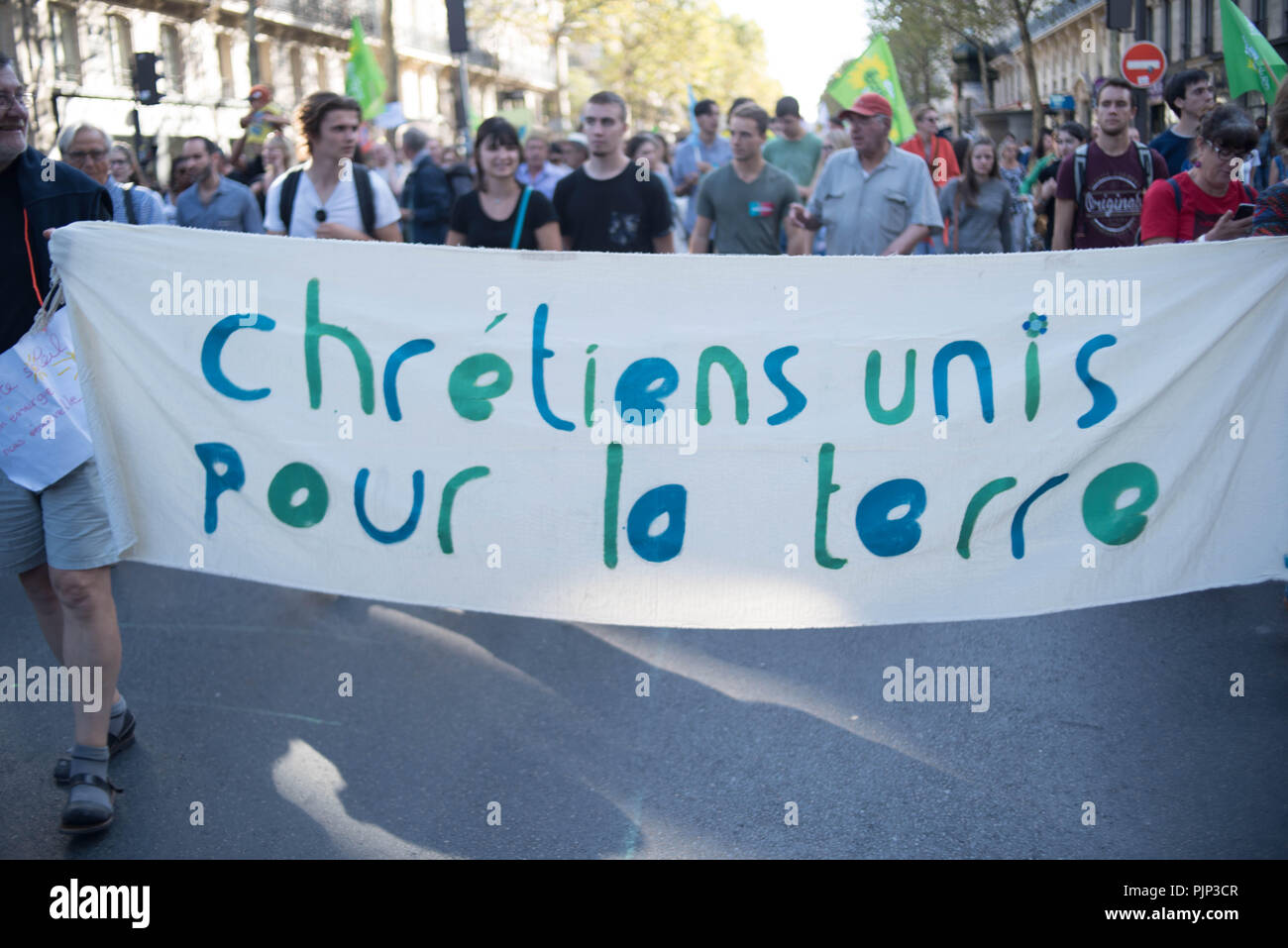 Paris : March - World Climate Day Stock Photo - Alamy