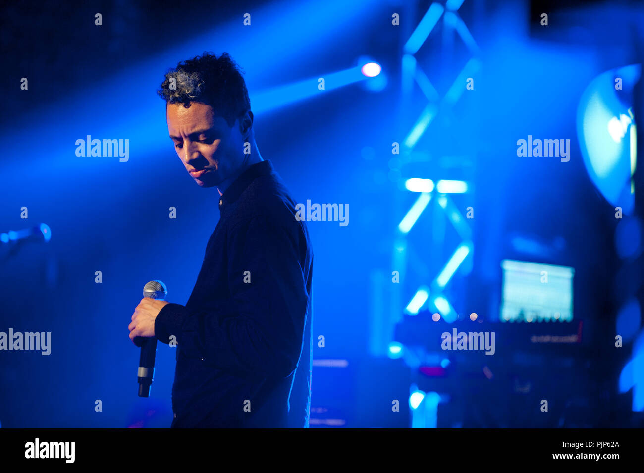 Jazz zanger hi-res stock photography and images - Alamy