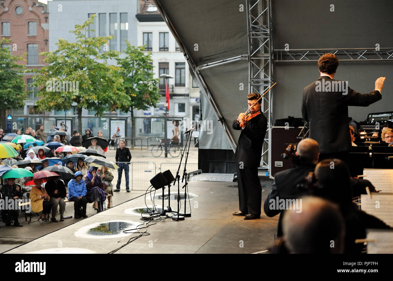 Antwerpen plein hi-res stock photography and images - Alamy