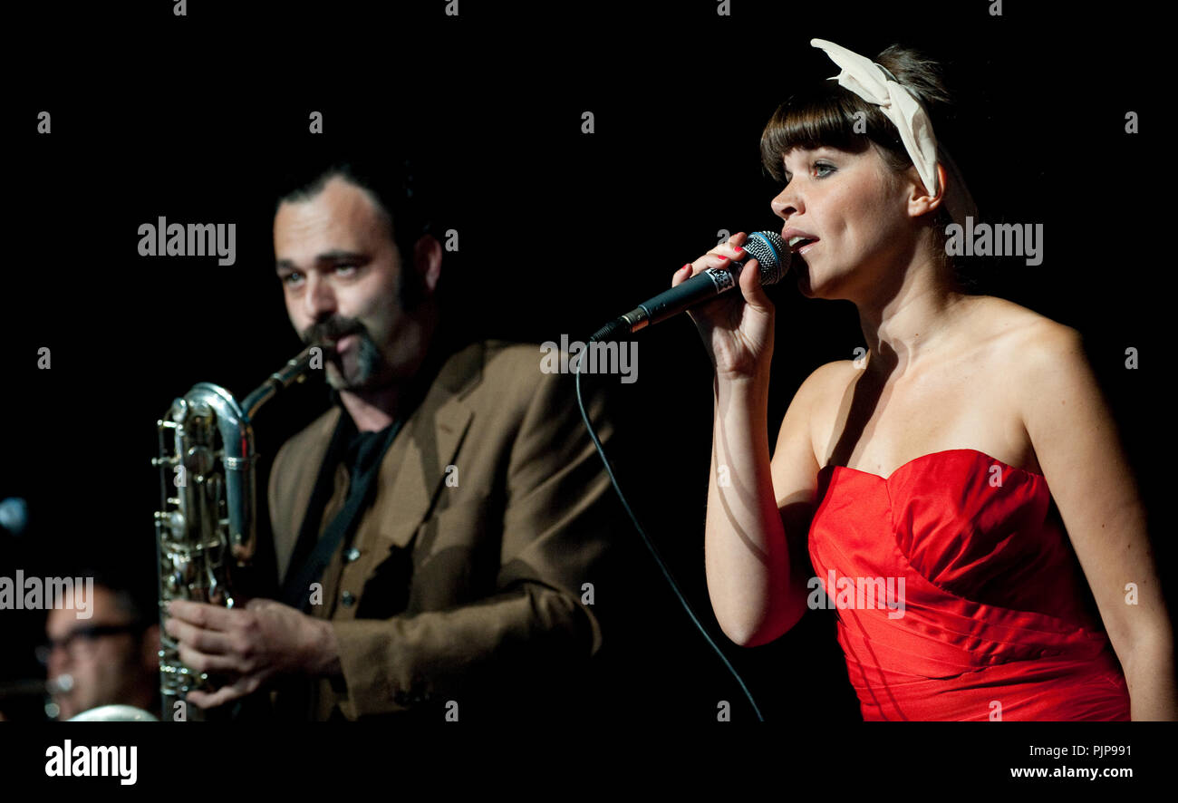 Lady Linn & her Magnificent Seven in concert at the Jazz Middelheim ...