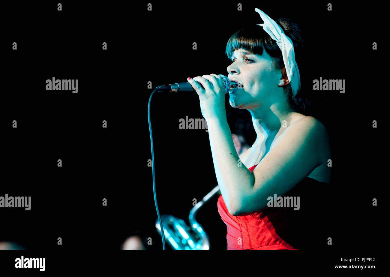 Lady Linn & her Magnificent Seven in concert at the Jazz Middelheim ...