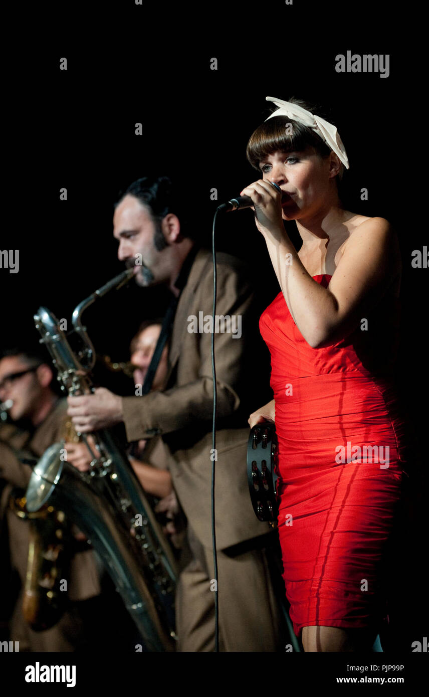 Lady Linn & her Magnificent Seven in concert at the Jazz Middelheim ...