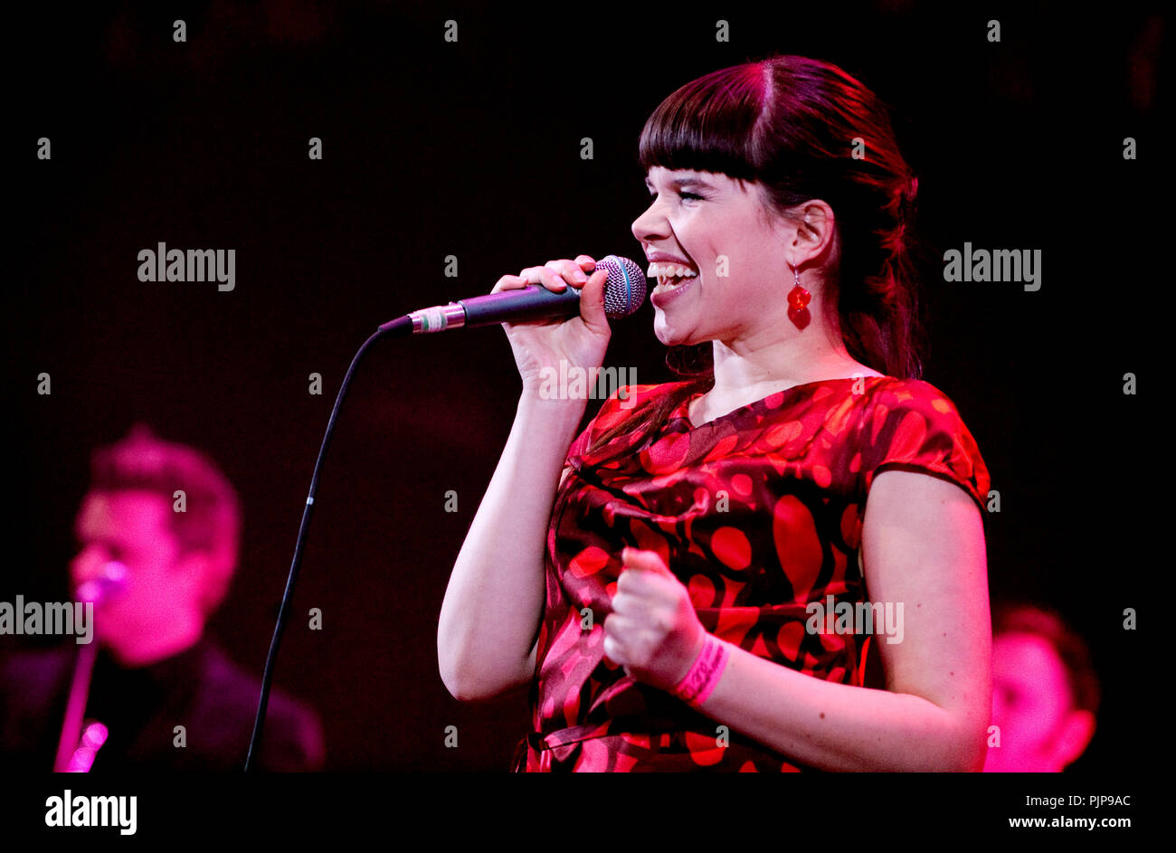 Lady Linn And Her Magnificent Seven in concert at the Humo's Pop Poll ...