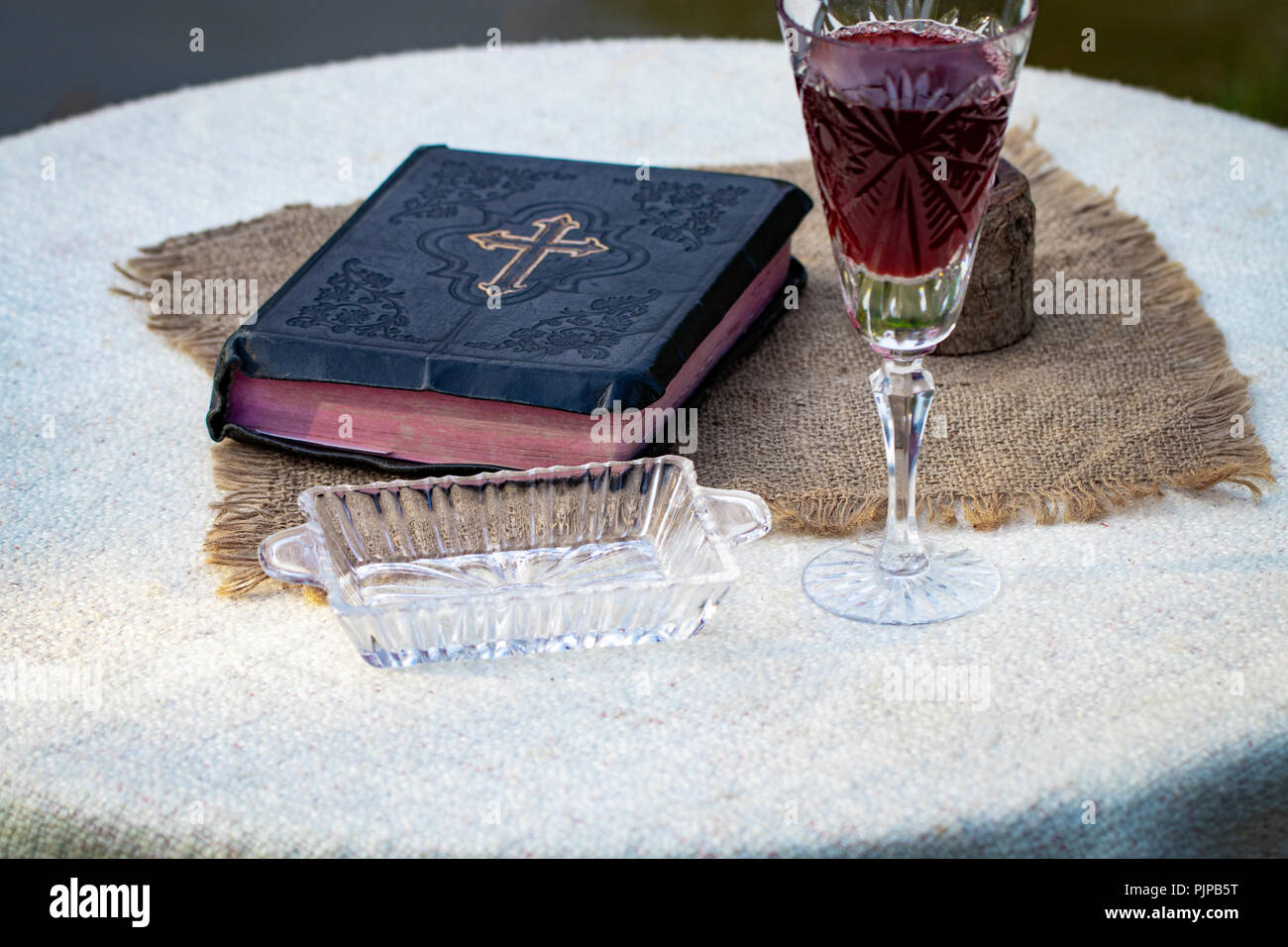 Taking communion hi-res stock photography and images - Alamy