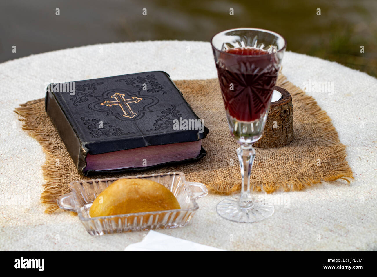 Agape communion hi-res stock photography and images - Alamy