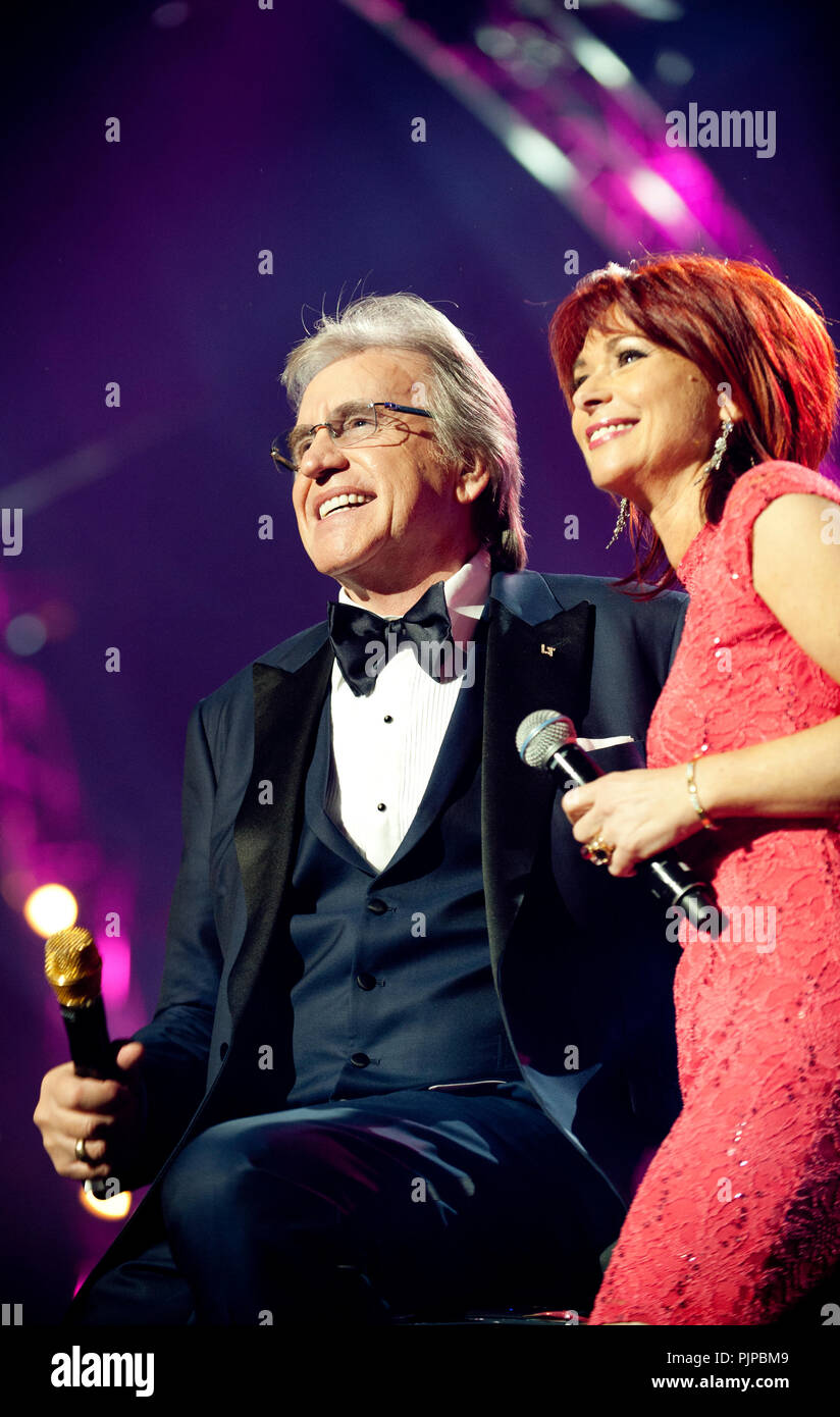 Dutch singer Lee Towers and Flemish singer Lisa Del Bo in concert at ...