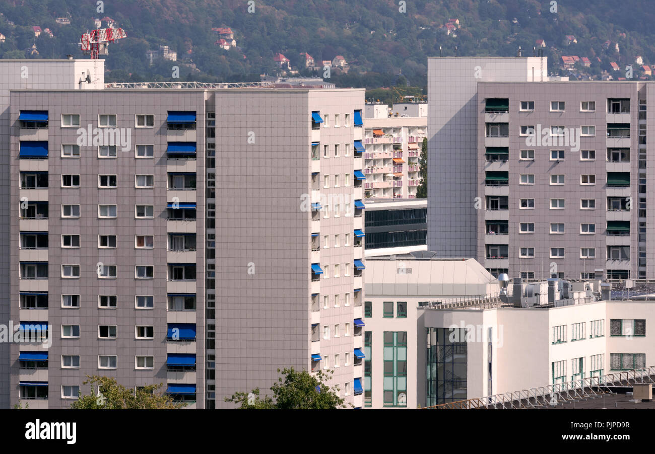 Urban apartment blocks hi-res stock photography and images - Alamy