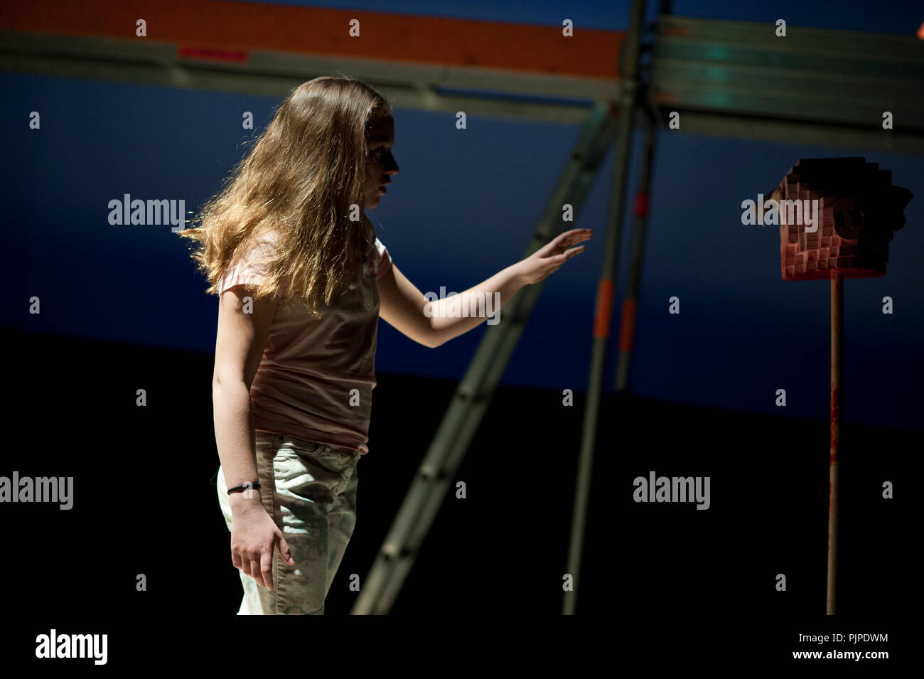 Emma brokken hi-res stock photography and images - Alamy