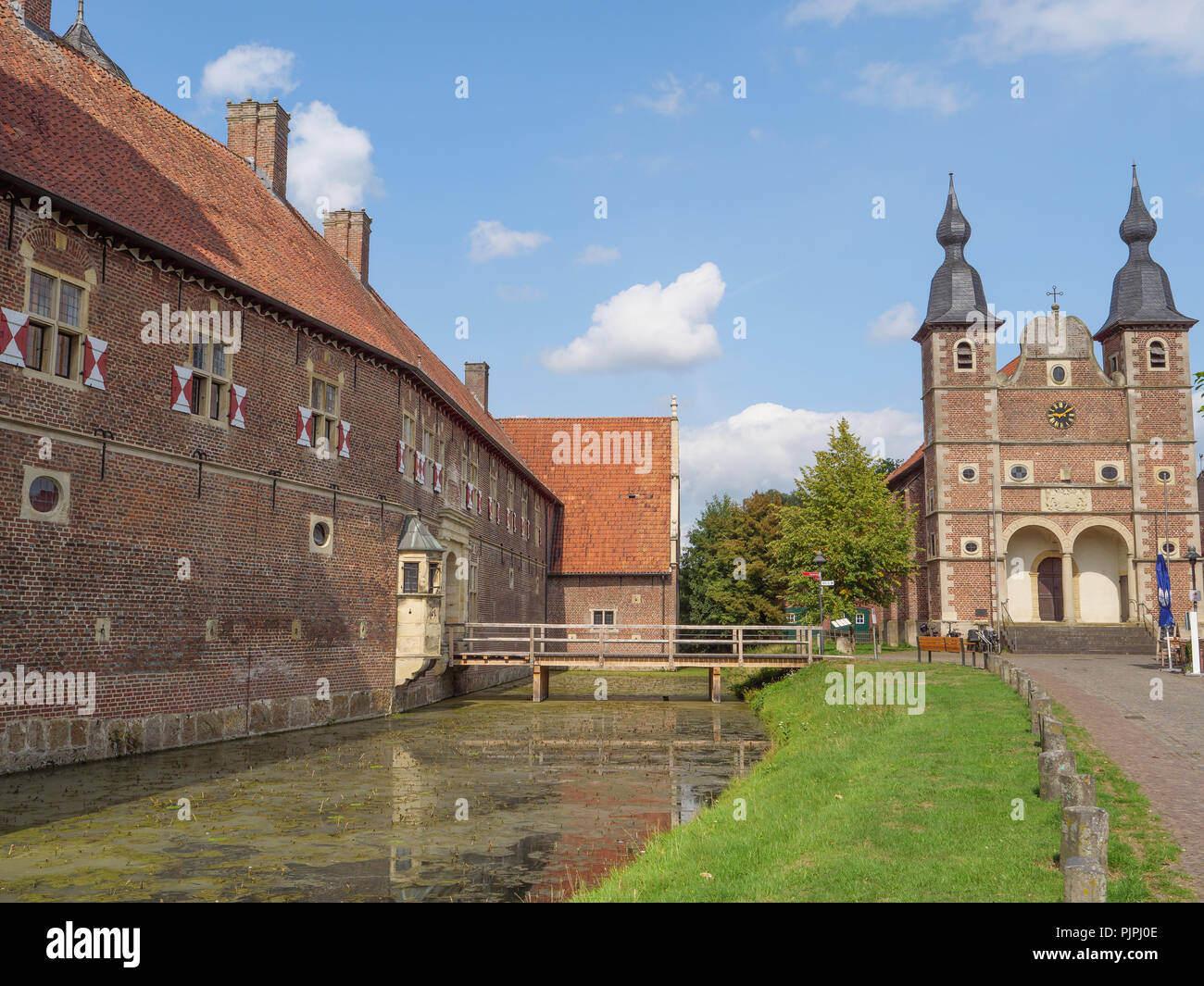 the Castle of Raesfeld Stock Photo - Alamy