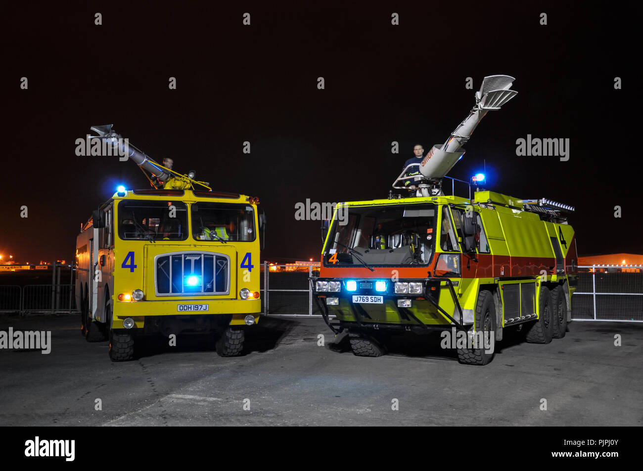 Vintage fire tender hi-res stock photography and images - Alamy