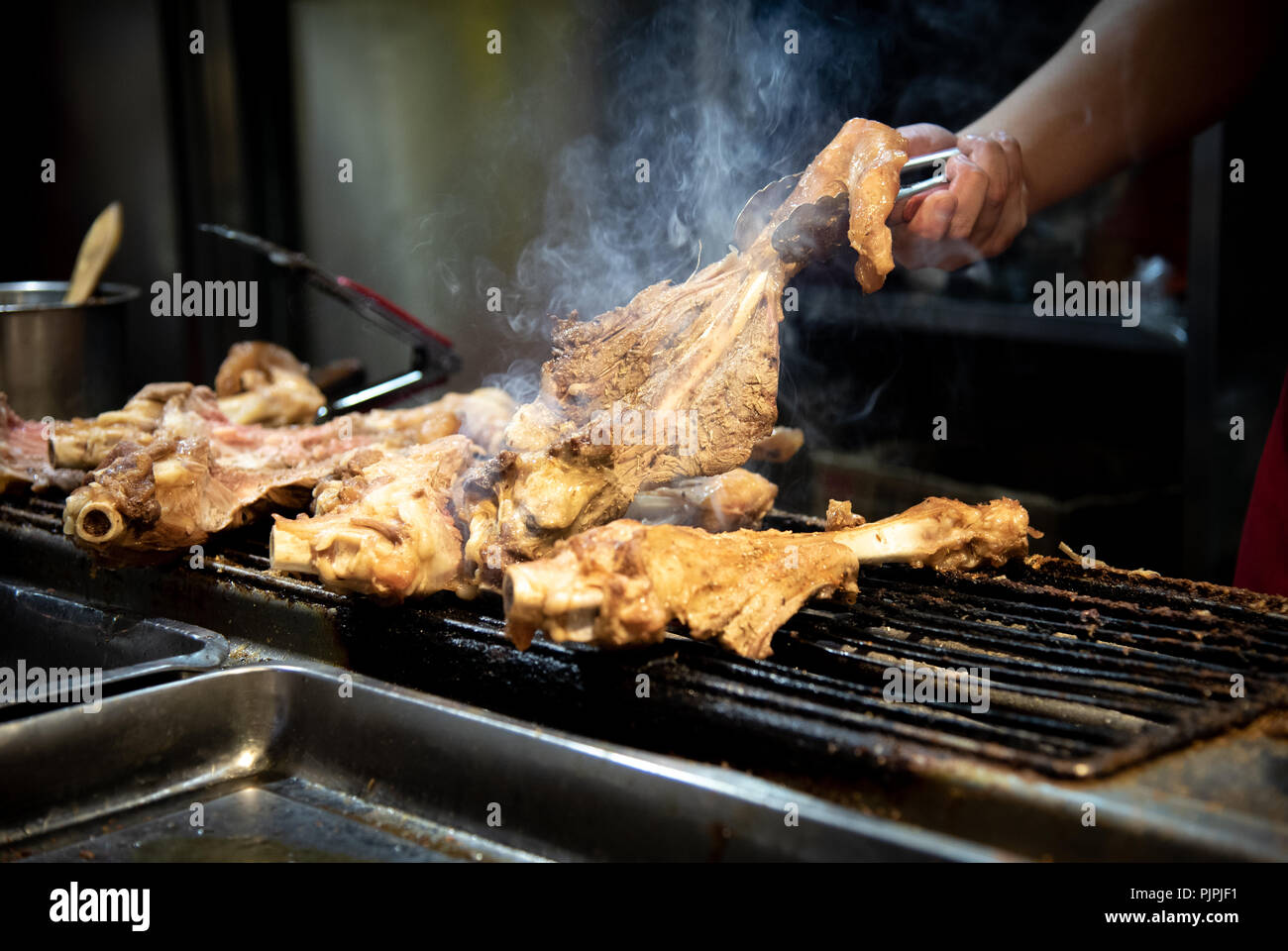 Chinese chef on street hi-res stock photography and images - Alamy