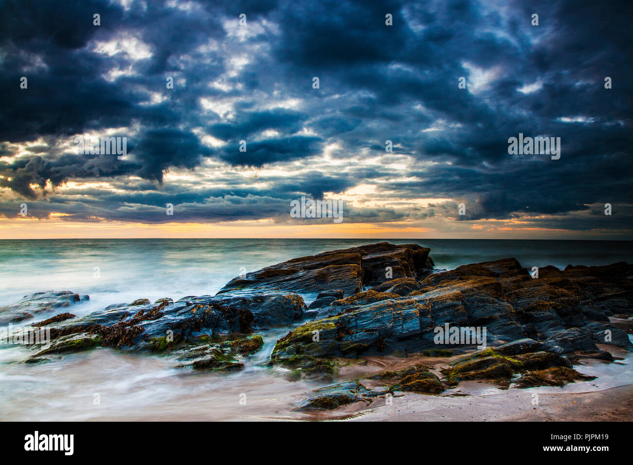 Atmospheric landscape hi-res stock photography and images - Alamy